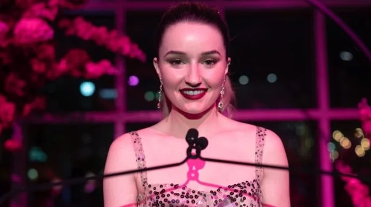 Quem é Belle Gibson, influenciadora que fez fortuna com falsa cura para ...