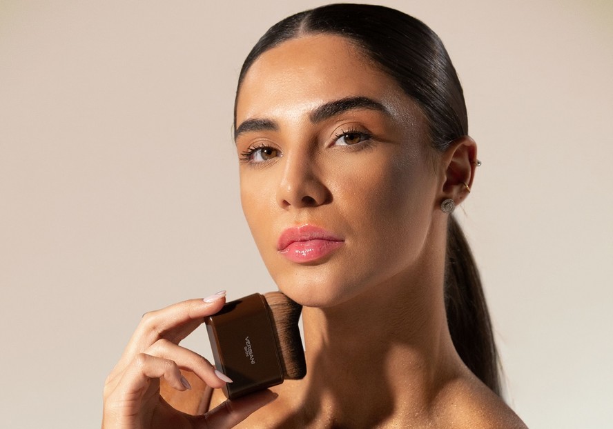 Influenciadora Gabriela Versiani lança marca de beleza glow e quer ...