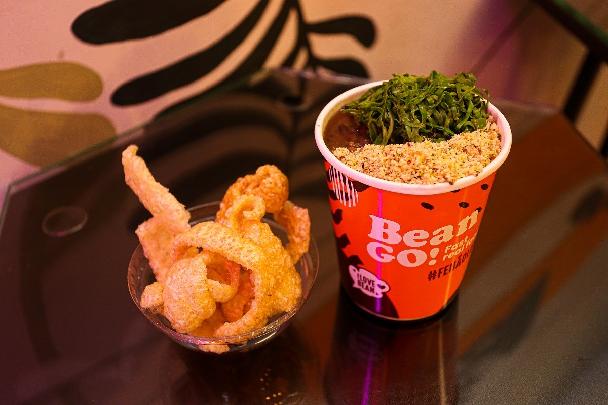 Caldo Bom lança fast food de feijoada servida no copo e cresce com ...