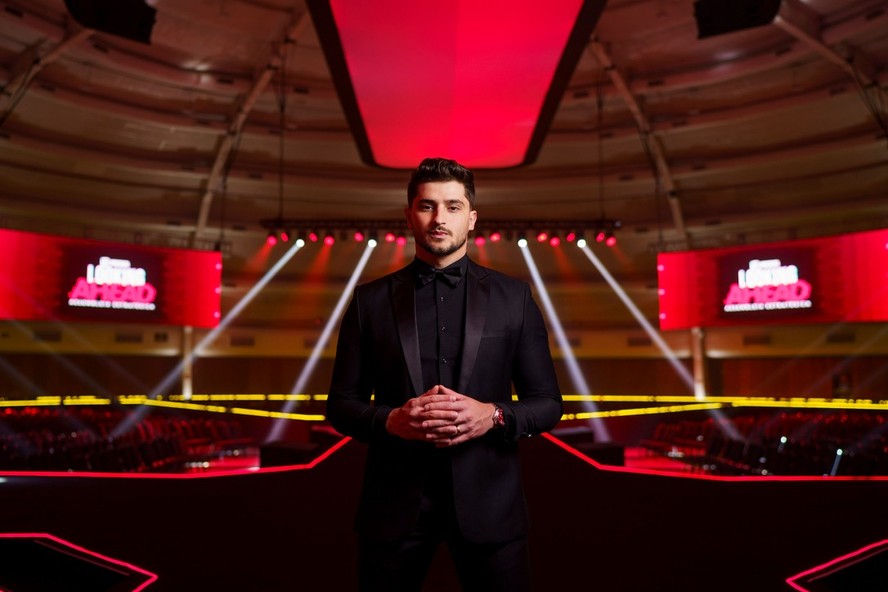 Franquia de marketing digital V4 Company anuncia aquisição da Staage ...