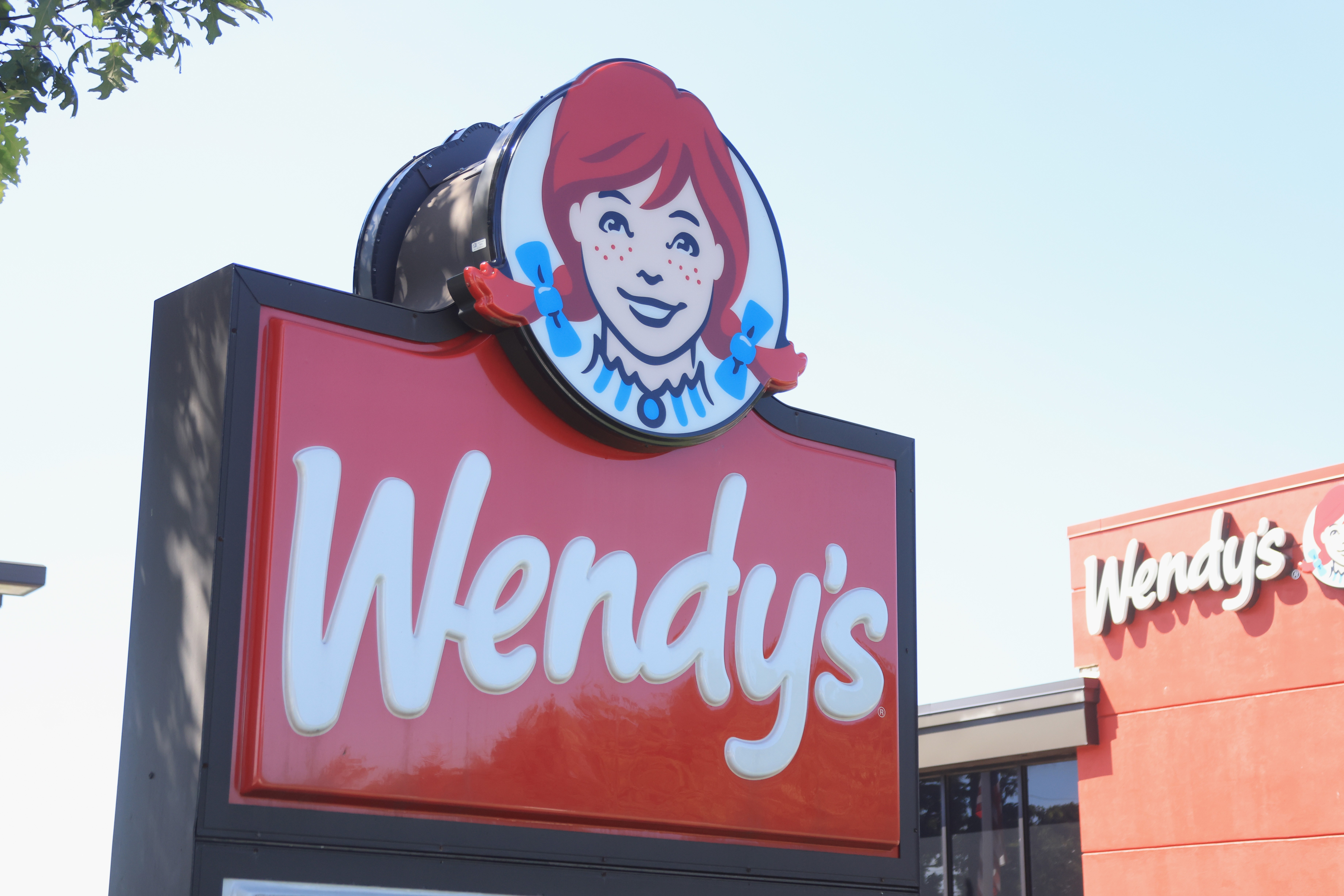 Por que o fundador do Wendy’s se arrependeu de ter batizado o negócio ...