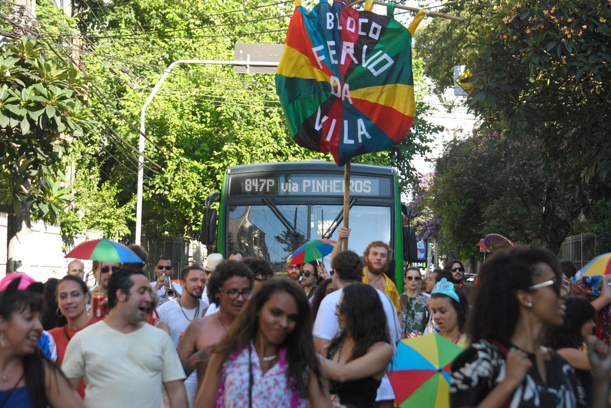 Carnaval 2023: Bares e restaurantes de SP estimam perdas de até 50% com ...