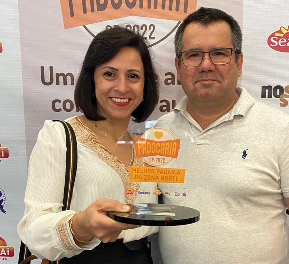 Padaria faz sucesso com coxinhas gigantes e cria sabores inspirados na ...