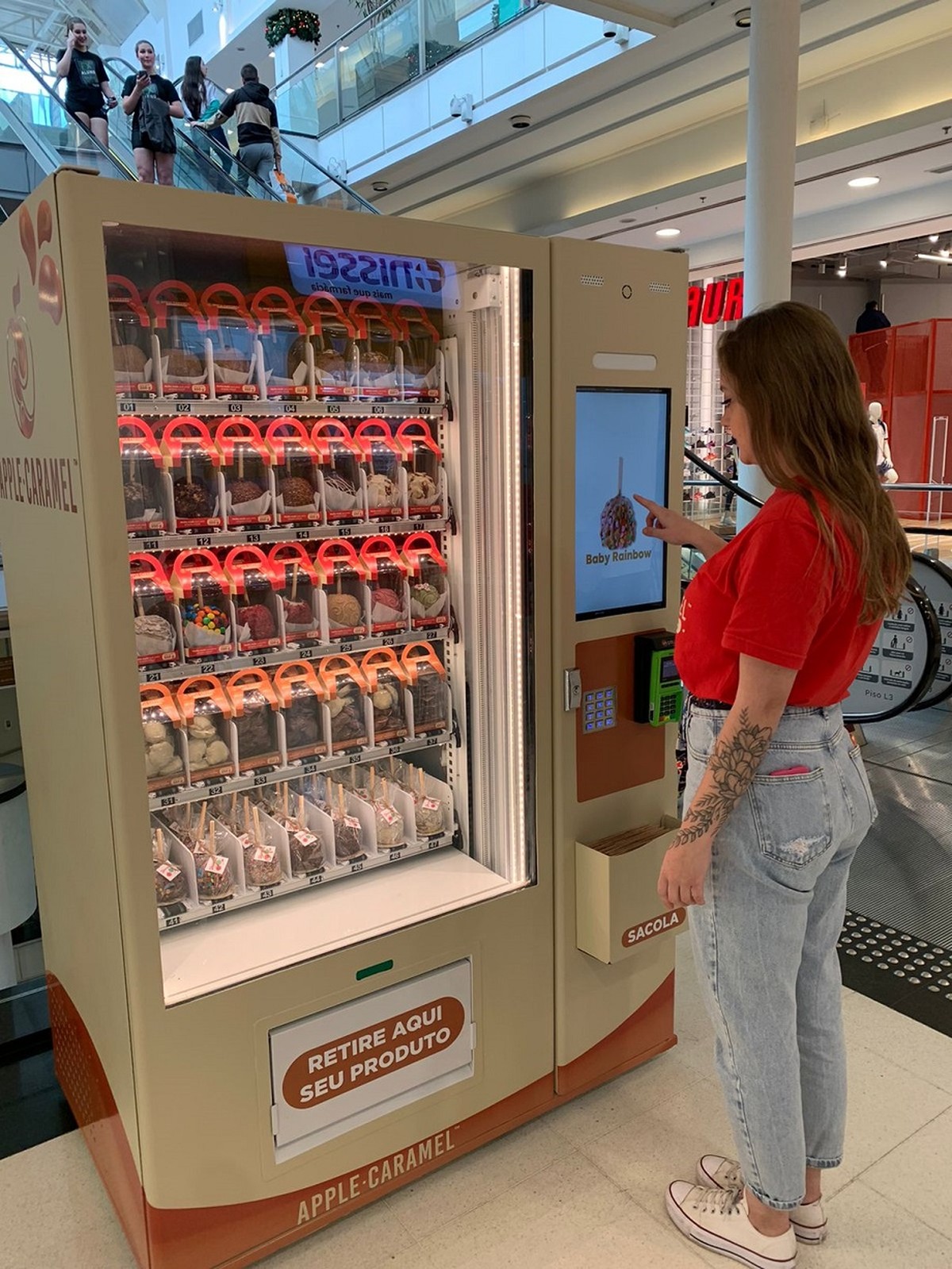 Empresa lança vending machine de maçãs caramelizadas e quer crescer com ...