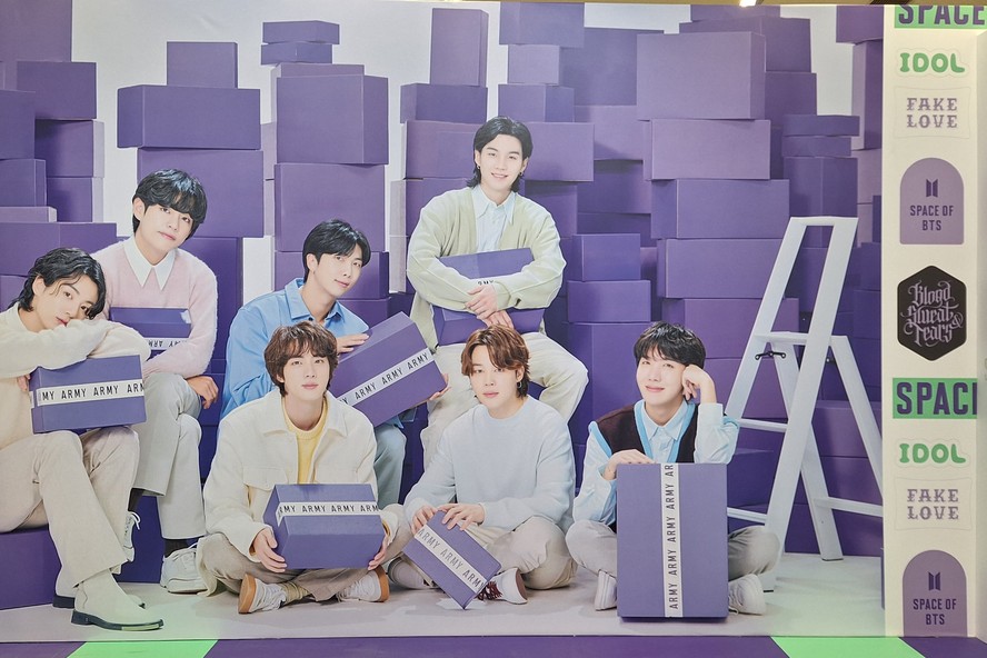 Loja oficial do BTS é inaugurada em SP com previsão de receber mais de ...