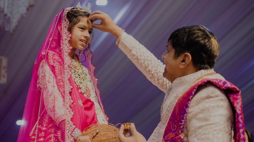 Menina de 8 anos renuncia a herança de US$ 61 milhões na Índia para se ...