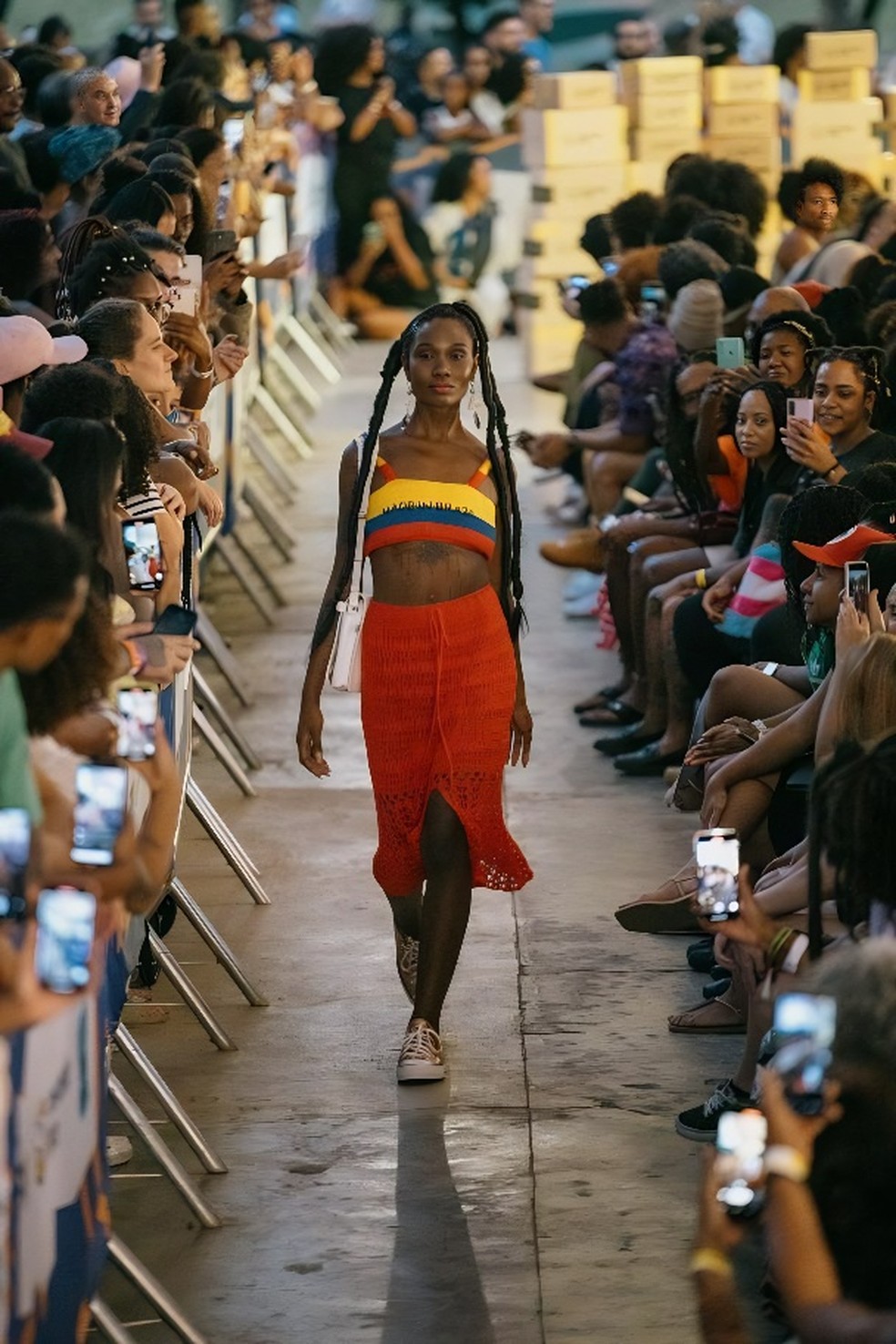 Ela começou negócio de costura com R$ 5 e hoje tem ateliê de moda ...