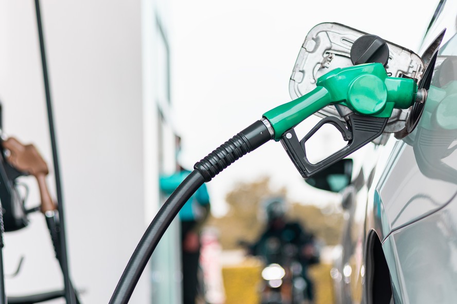 Preço médio da gasolina subiu 8,92% nas bombas do País em março até dia ...