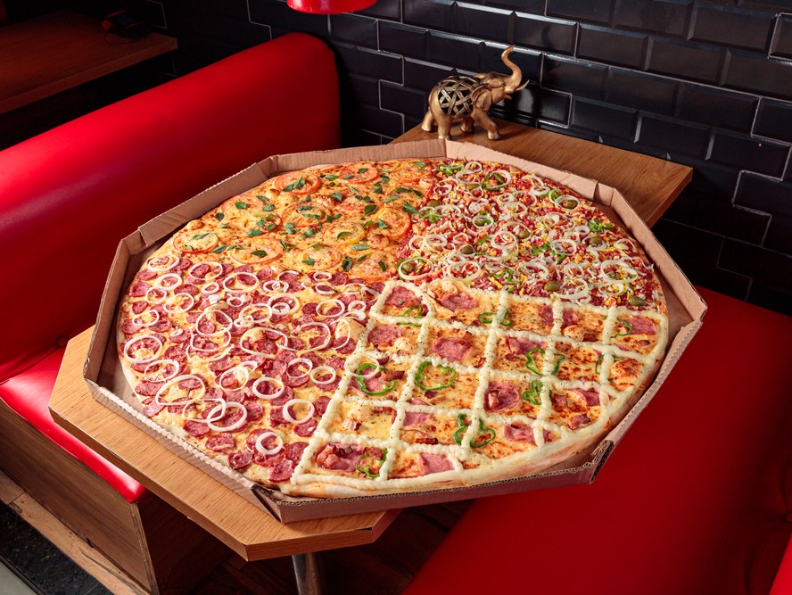 Dia da pizza: a maior do Rio tem 90cm, 36 fatias, alimenta até 15 ...