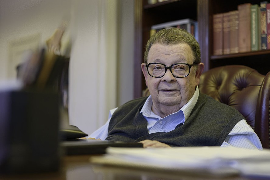 Morre Delfim Netto, ex-ministro da Fazenda, aos 96 anos, o homem do ...