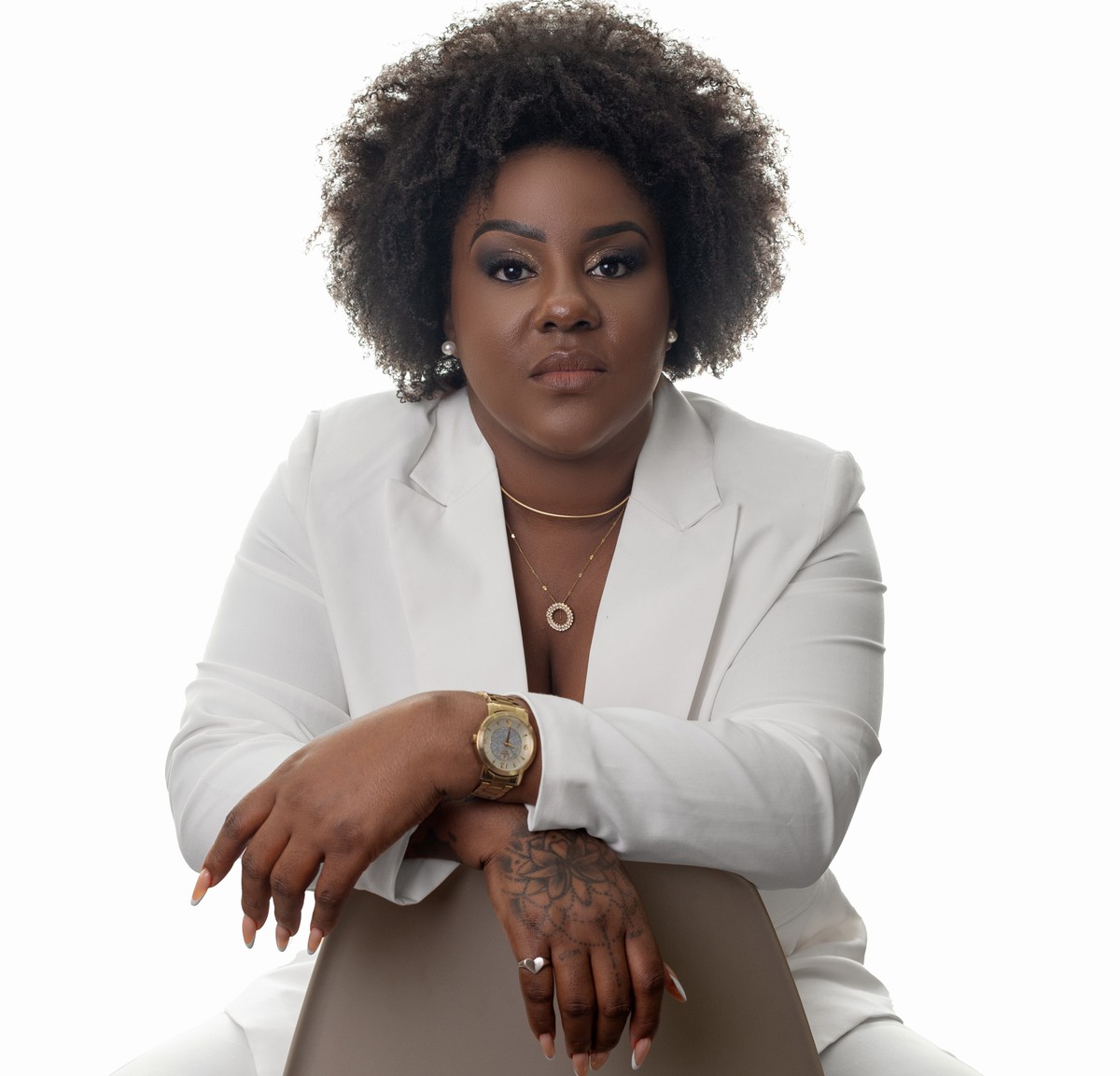 Empreendedora cria método próprio para tratar fios crespos e cacheados ...